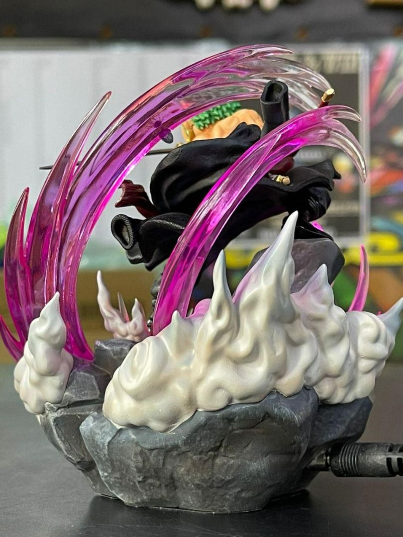 SBS Studio - WCF Straw Hat Series 01 - Roronoa Zoro, Hobbies & Toys, Toys & Games on Carousell