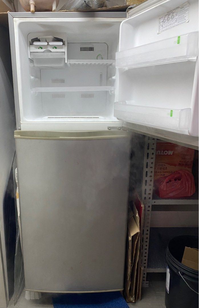 Second hand fridge, TV & Home Appliances, Kitchen Appliances ...