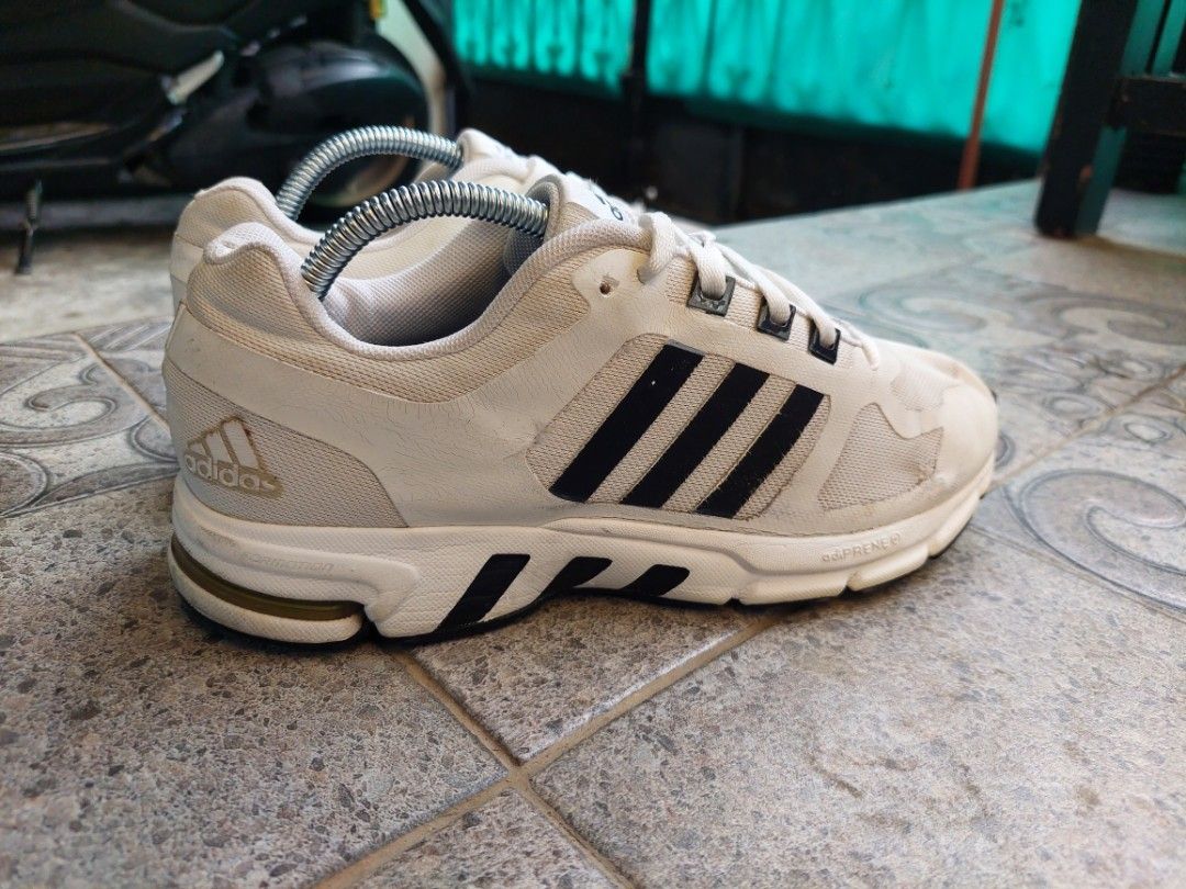 Sepatu Adidas Putih 42, Fesyen Pria, Sepatu , Sneakers di Carousell