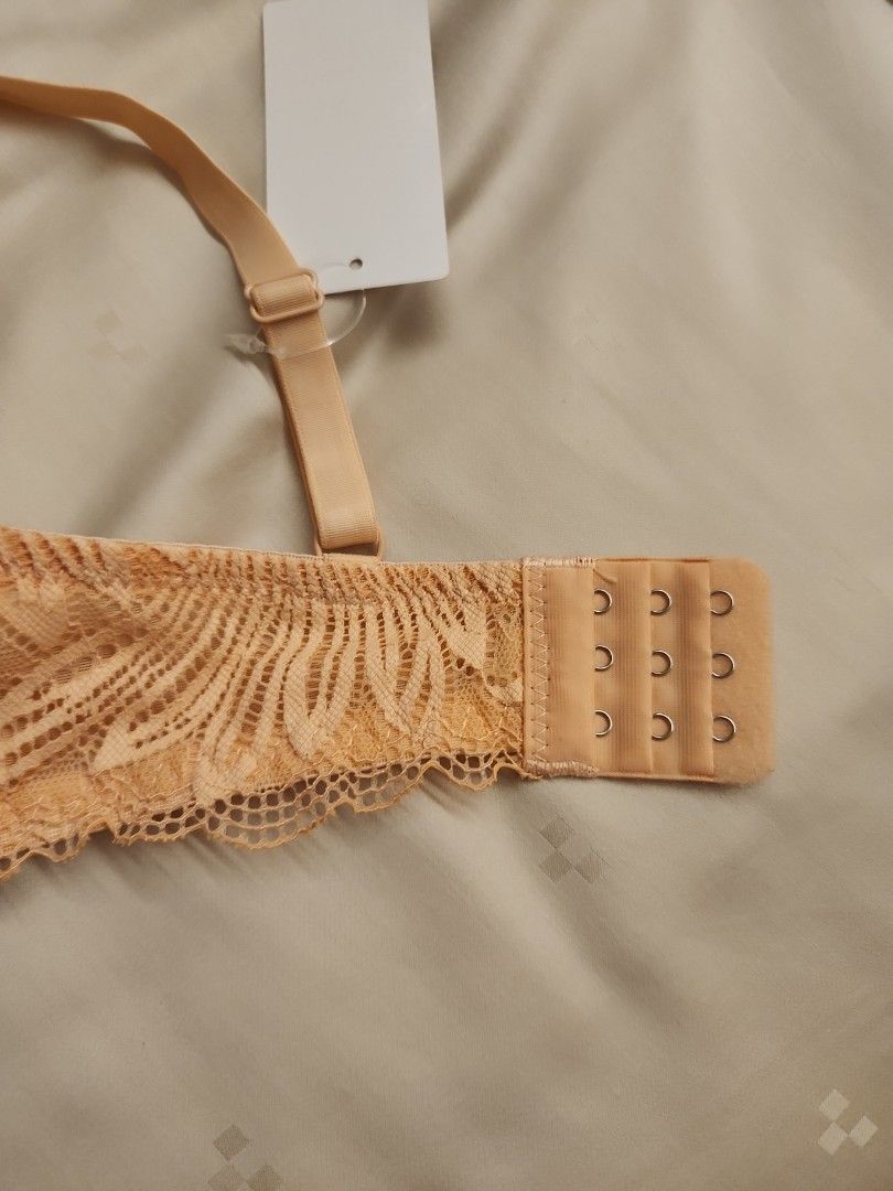 Sorella Bra, Women's Fashion, New Undergarments & Loungewear on Carousell