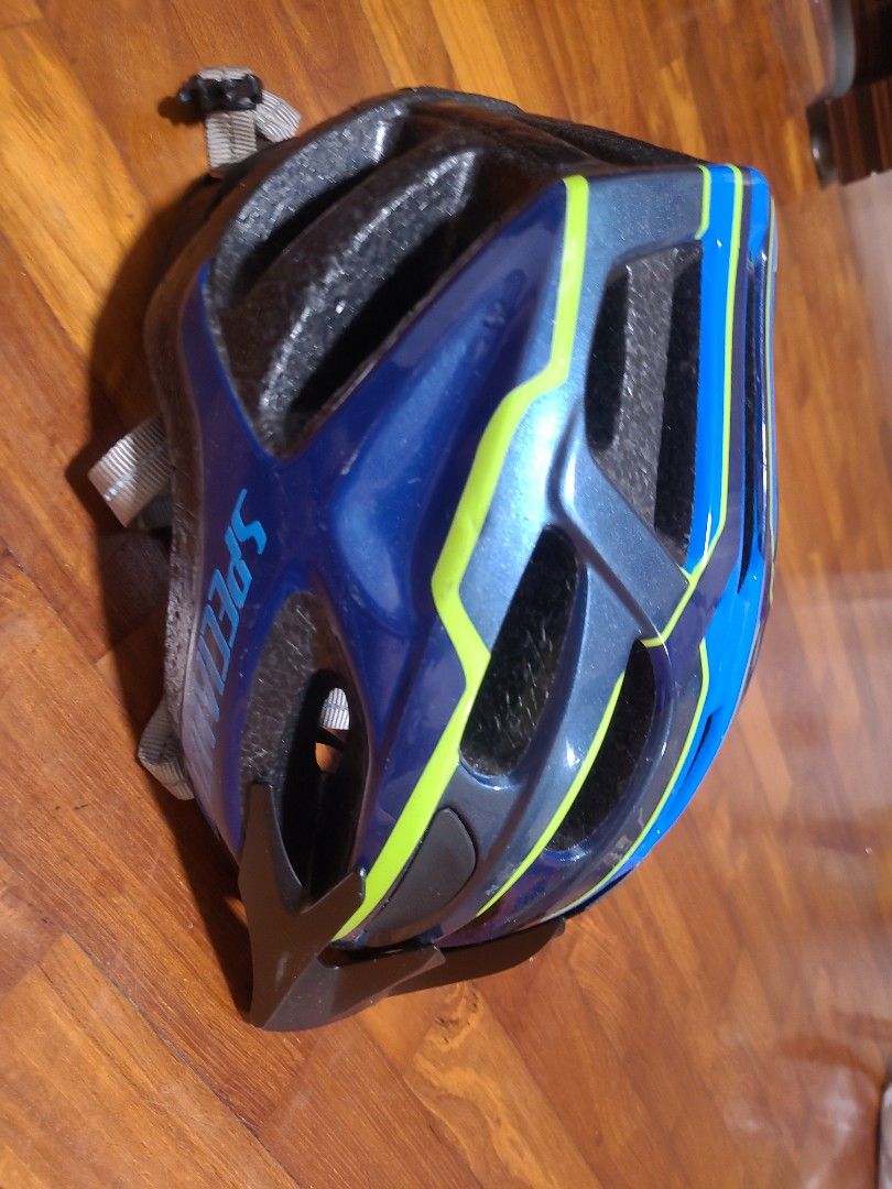 SPECIALIZED brand helmet, Sports Equipment, Bicycles & Parts, Parts ...