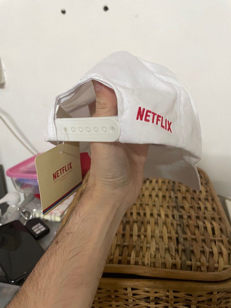 Stranger Things Season 3 Cap - Limited Original Netflix Merch, Men's ...