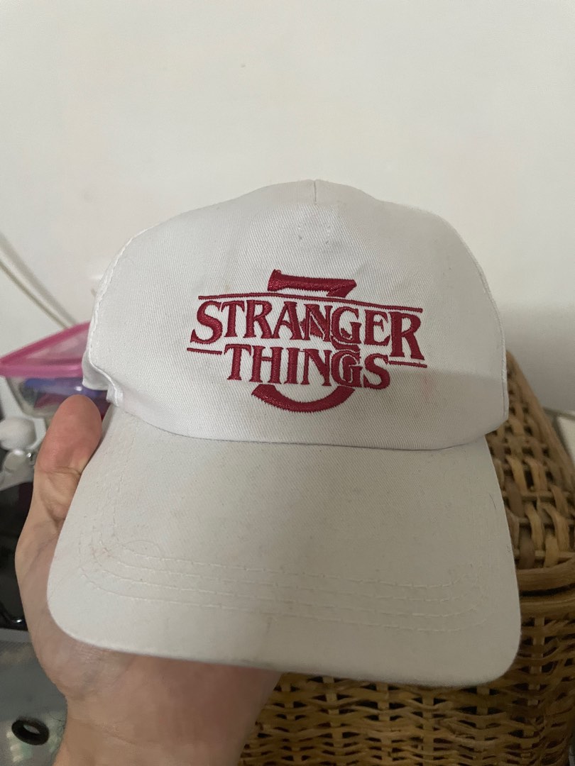 Stranger Things Season 3 Cap - Limited Original Netflix Merch, Men's ...