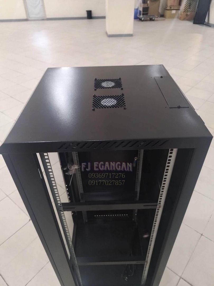 Tuffrack 27U Wallmounted Data Cabinet W=600x D=590x H=4.5FT Glass Doors ...