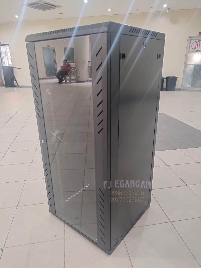 Tuffrack 27U Wallmounted Data Cabinet W=600x D=590x H=4.5FT Glass Doors ...