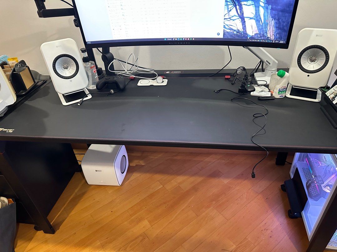 (Used) Secretlab MAGNUS Desk, Furniture & Home Living, Furniture ...