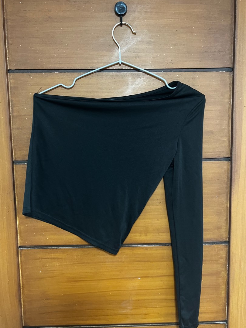 VENUS CUT TOP, Women's Fashion, Tops, Blouses on Carousell