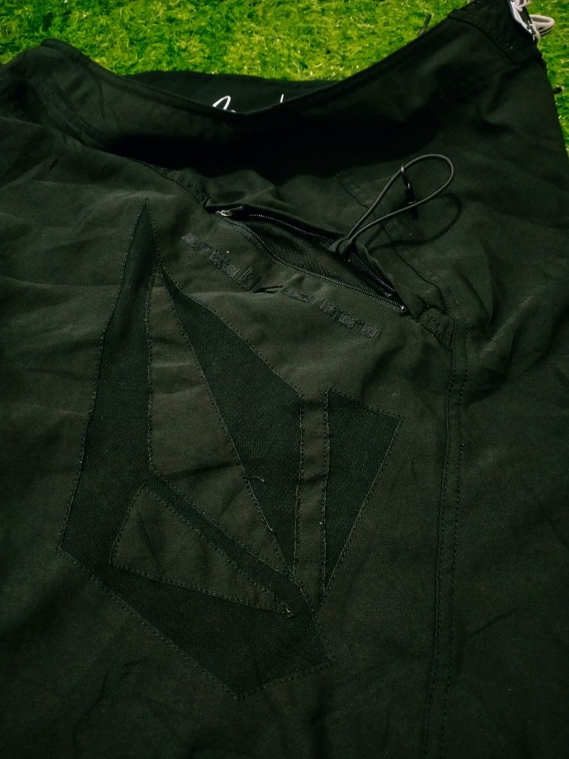 Volcom Bruce Irons Board Shorts triple black, Men's Fashion, Bottoms ...