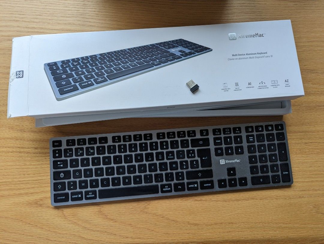XtremeMac Azerty keyboard, Computers & Tech, Parts & Accessories ...