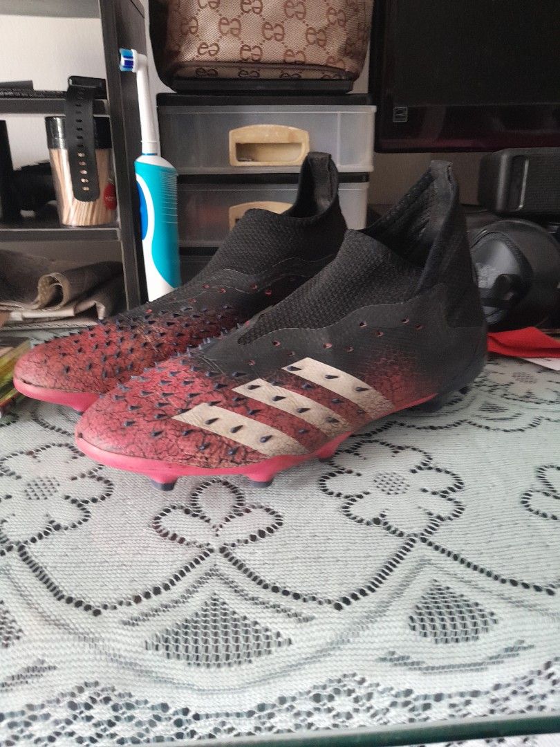 Adidas predators demon skin, Sports Equipment, Sports & Games, Racket ...