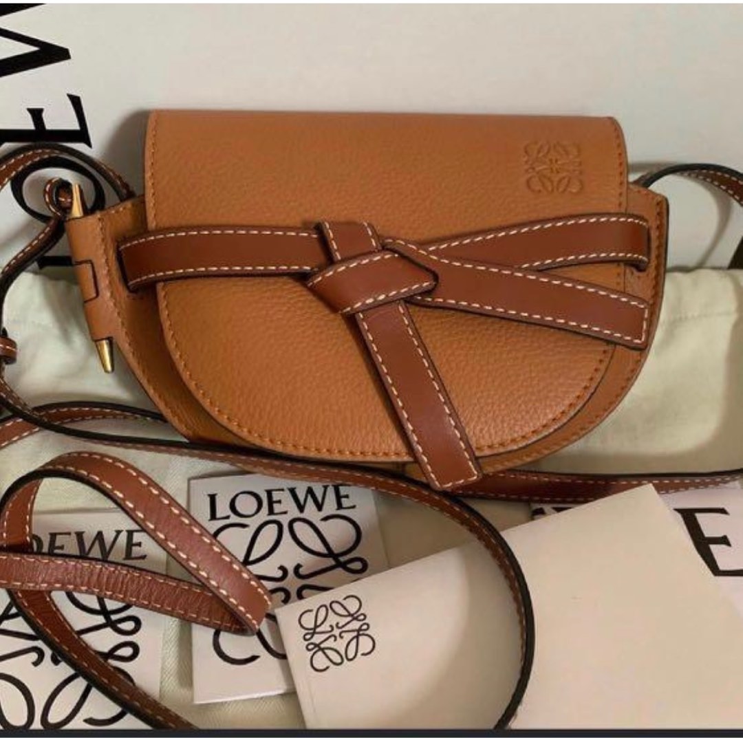 Authentic Loewe Mini Gate Bag ( Fast deal today $1250), Women's Fashion ...