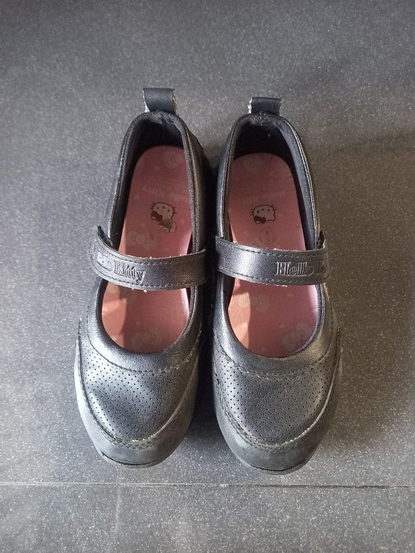 Bata Hello Kitty School Shoes, Women's Fashion, Footwear, Shoe inserts ...