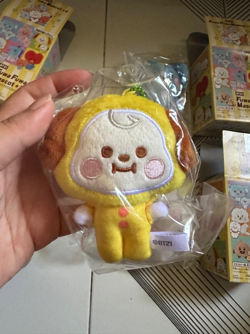 BT21 Fuwa Fuwa Mascot Keyring, Hobbies & Toys, Memorabilia & Collectibles, K-Wave on Carousell