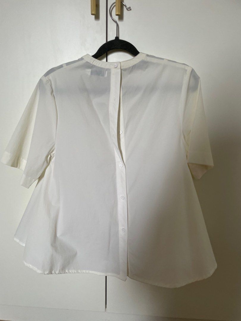 BTV white boxy top, Women's Fashion, Tops, Blouses on Carousell