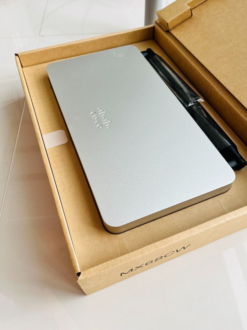 Cisco Meraki 4G Router MX68CW Almost new, Computers & Tech, Parts ...