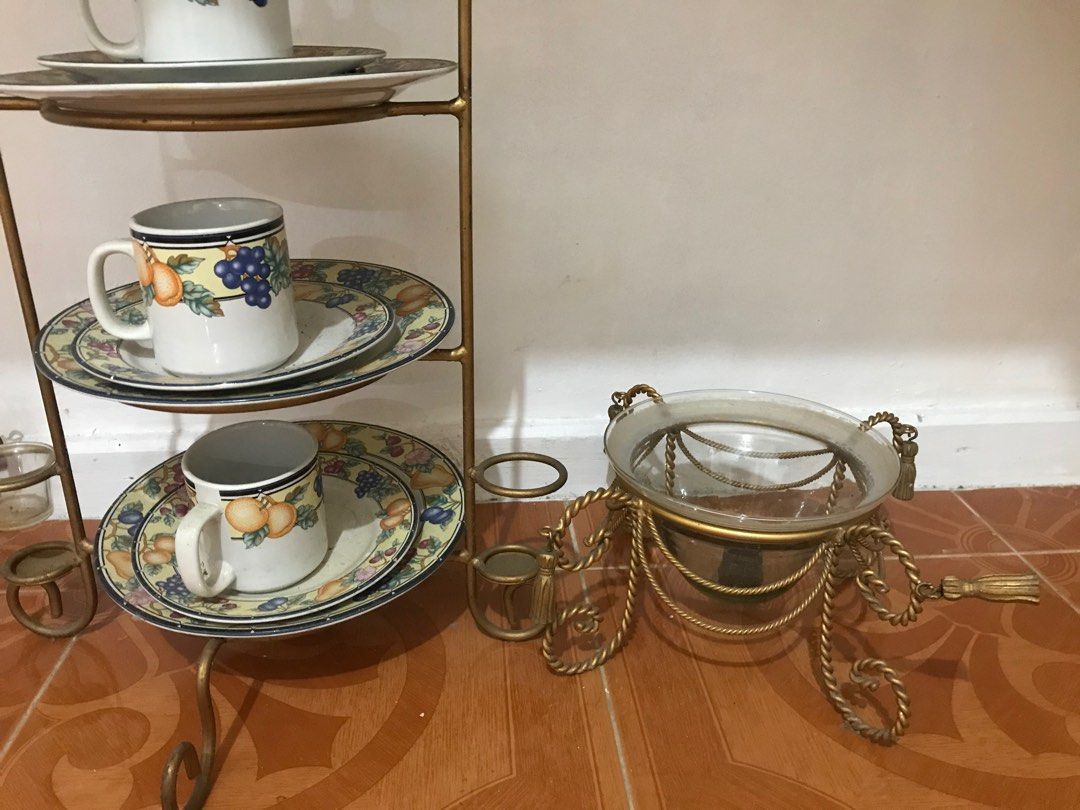 Classic Tea Set etc, Furniture & Home Living, Home Decor, Other Home Decor on Carousell