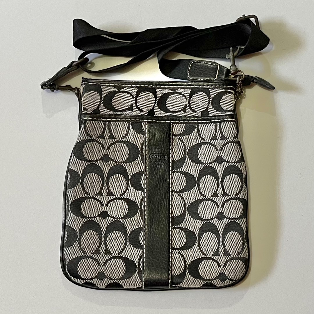 COACH Cross-body Bag, Women's Fashion, Bags & Wallets, Cross-body Bags ...