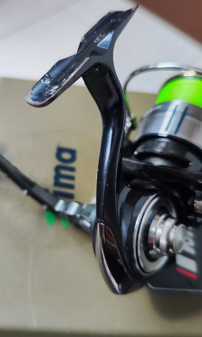 Daiwa Certate LT 4000CXH with Livre Arm & Titanium Knob, Sports ...