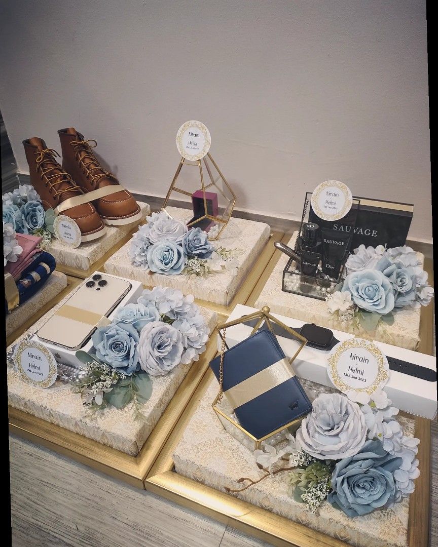 Dulang Gubahan Hantaran - Gold Frame Tray, Everything Else on Carousell
