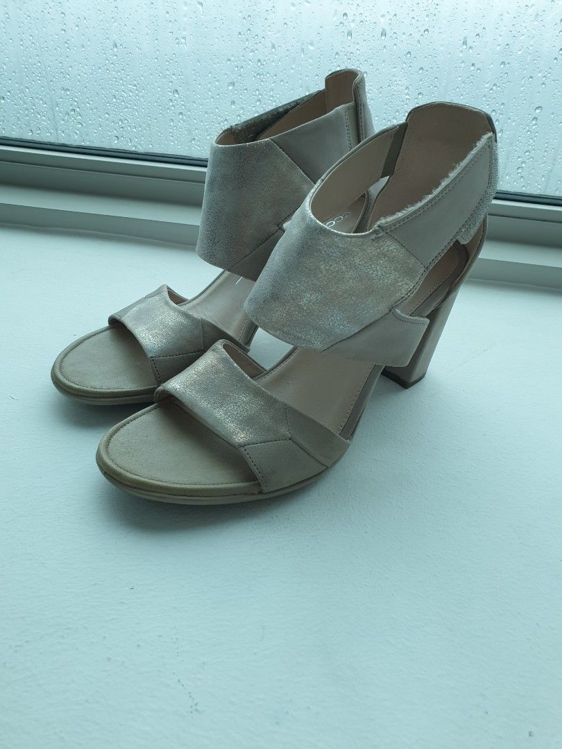 Ecco sandal, Women's Fashion, Footwear, Sandals on Carousell