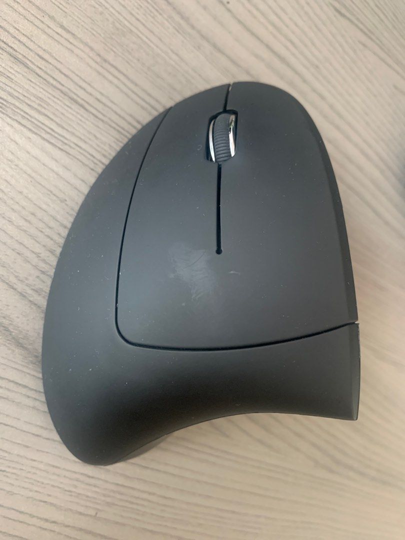 Ergonomic left hand wireless mouse, Computers & Tech, Parts ...