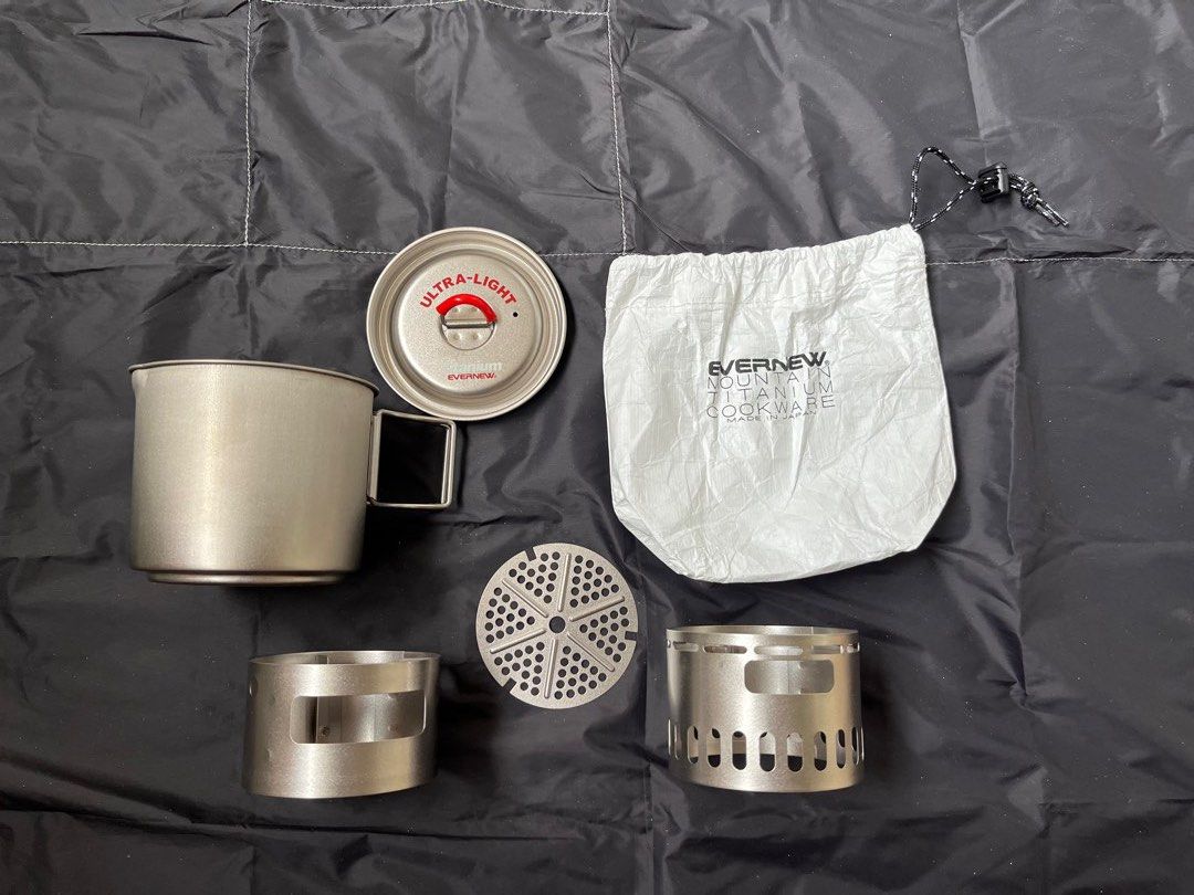 EVERNEW Ti Mug Pot 500 Stove Set ECA538 鈦金屬爐架及0.5L鈦煲 UL 輕量化, 運動產品, 行山及露營 - Carousell