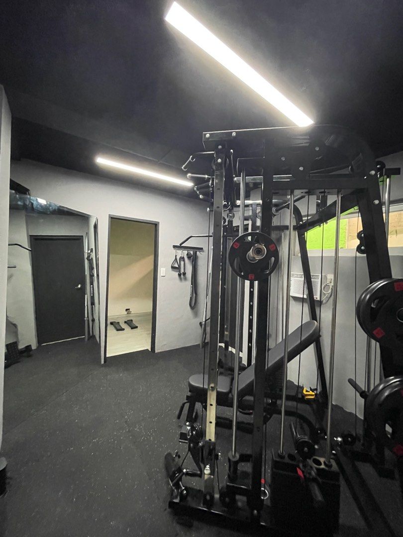 Extreme gym smith machine, Sports Equipment, Exercise & Fitness ...