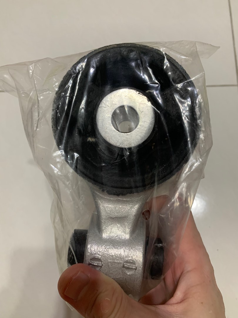 Fd2r fd2m rear engine mount, Car Accessories, Accessories on Carousell