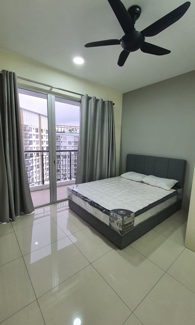 [Female Unit] Platinum Splendor @ Semarak @ Master Room, Property ...