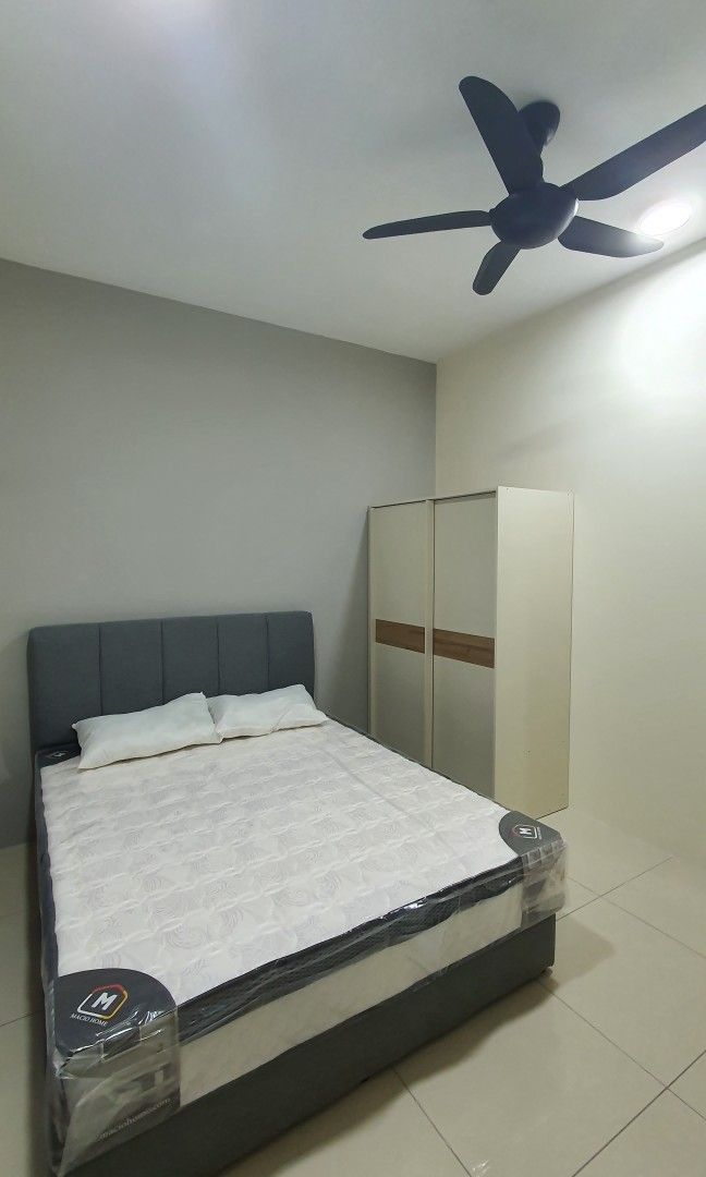 [Female Unit] Platinum Splendor @ Semarak @ Master Room, Property ...