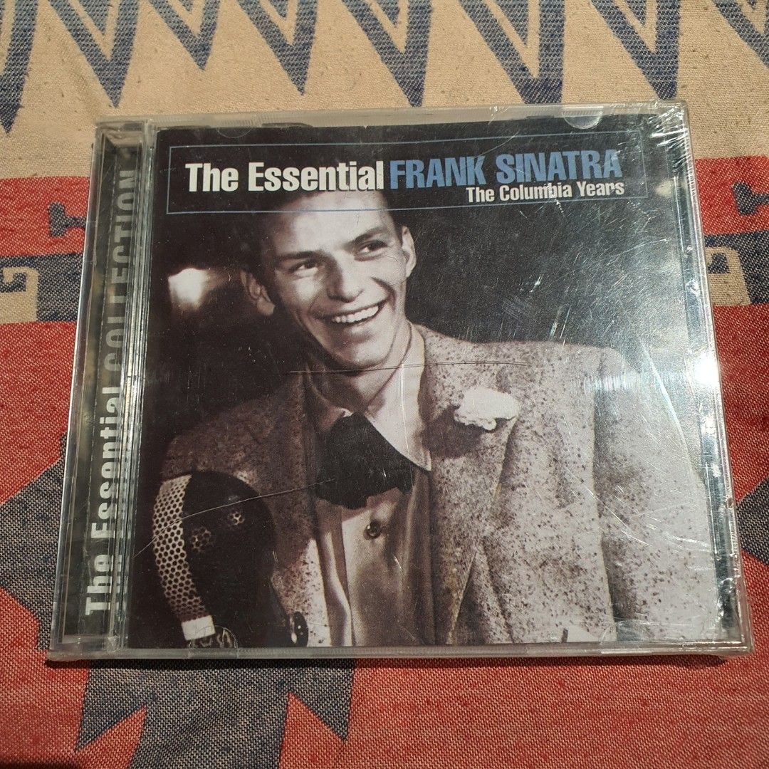 Frank Sinatra - The Essential Frank Sinatra, Hobbies & Toys, Music ...