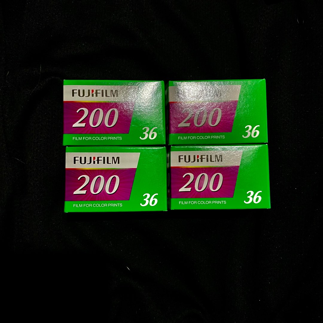 FUJIFILM 200 (FILM ROLL), Photography, Cameras on Carousell