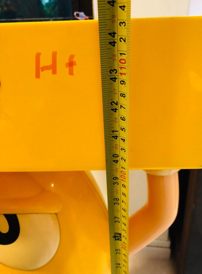 Rare Large M&M Yellow Mascot Display, Hobbies & Toys, Memorabilia ...