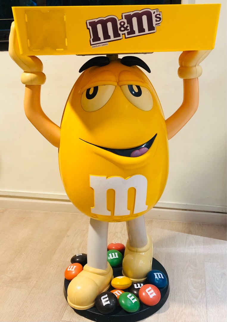 Rare Large M&M Yellow Mascot Display, Hobbies & Toys, Memorabilia ...