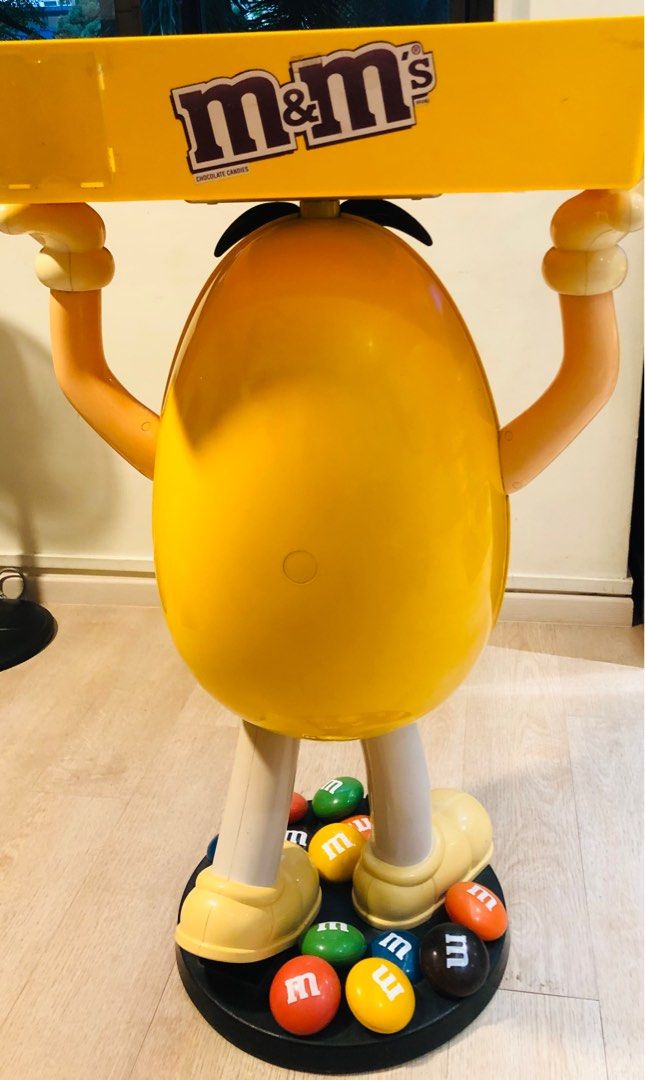 Rare Large M&M Yellow Mascot Display, Hobbies & Toys, Memorabilia ...