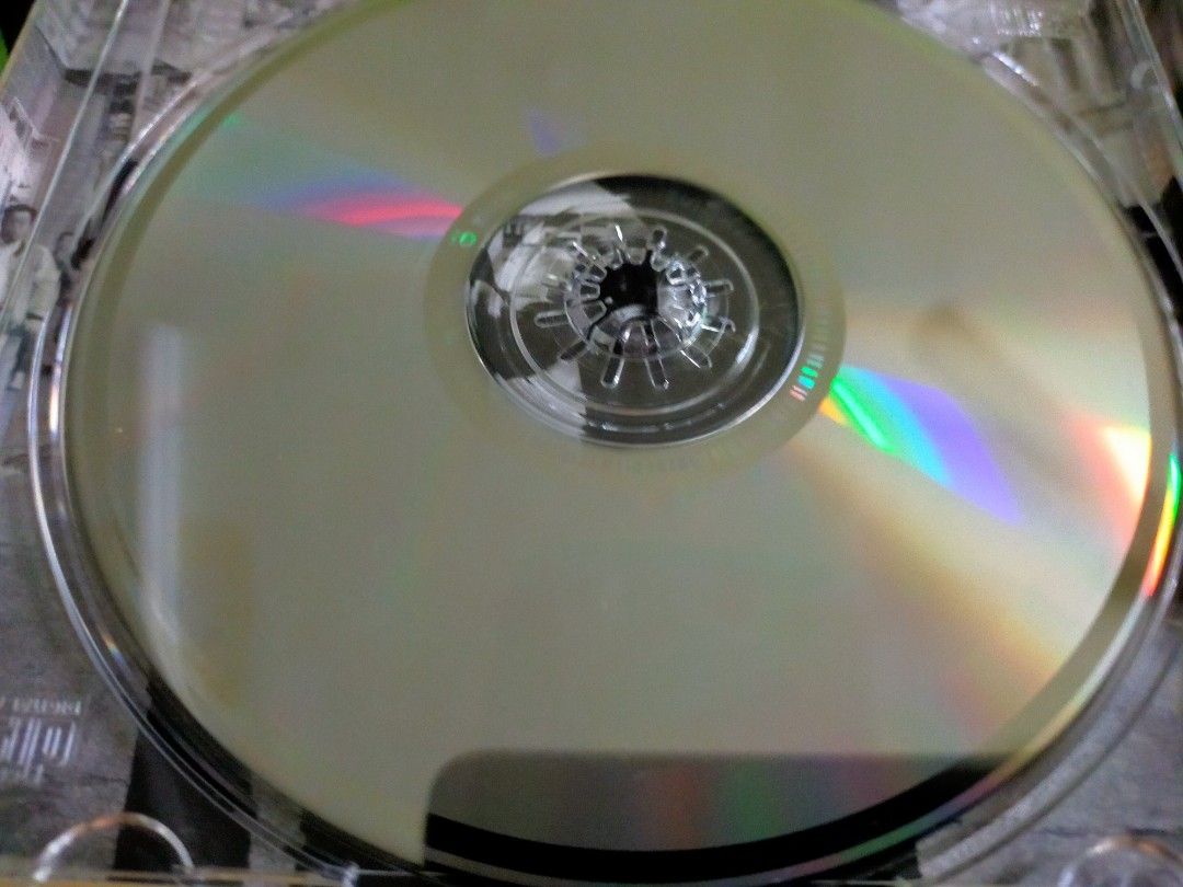Green Day - Warning, Hobbies & Toys, Music & Media, CDs & DVDs on Carousell