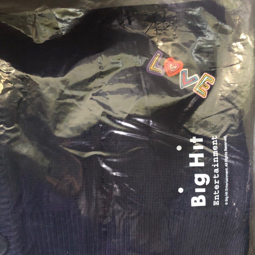 House of BTS DNA Cardigan, Hobbies & Toys, Memorabilia & Collectibles ...