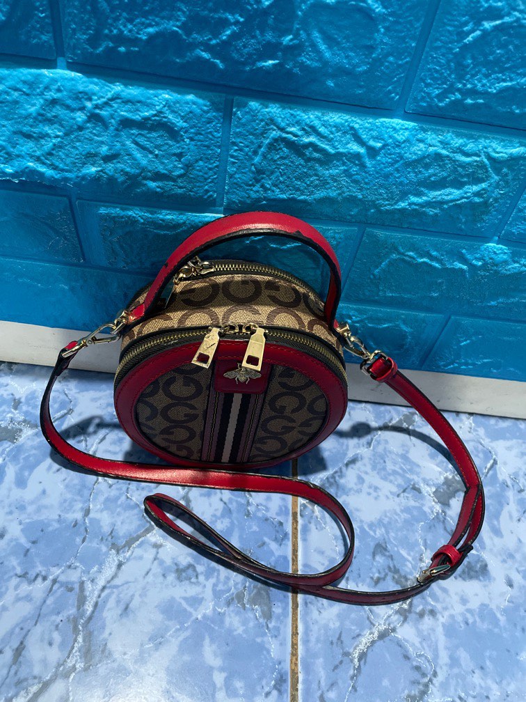 HowrU double zip sling bag, Women's Fashion, Bags & Wallets, Cross-body ...