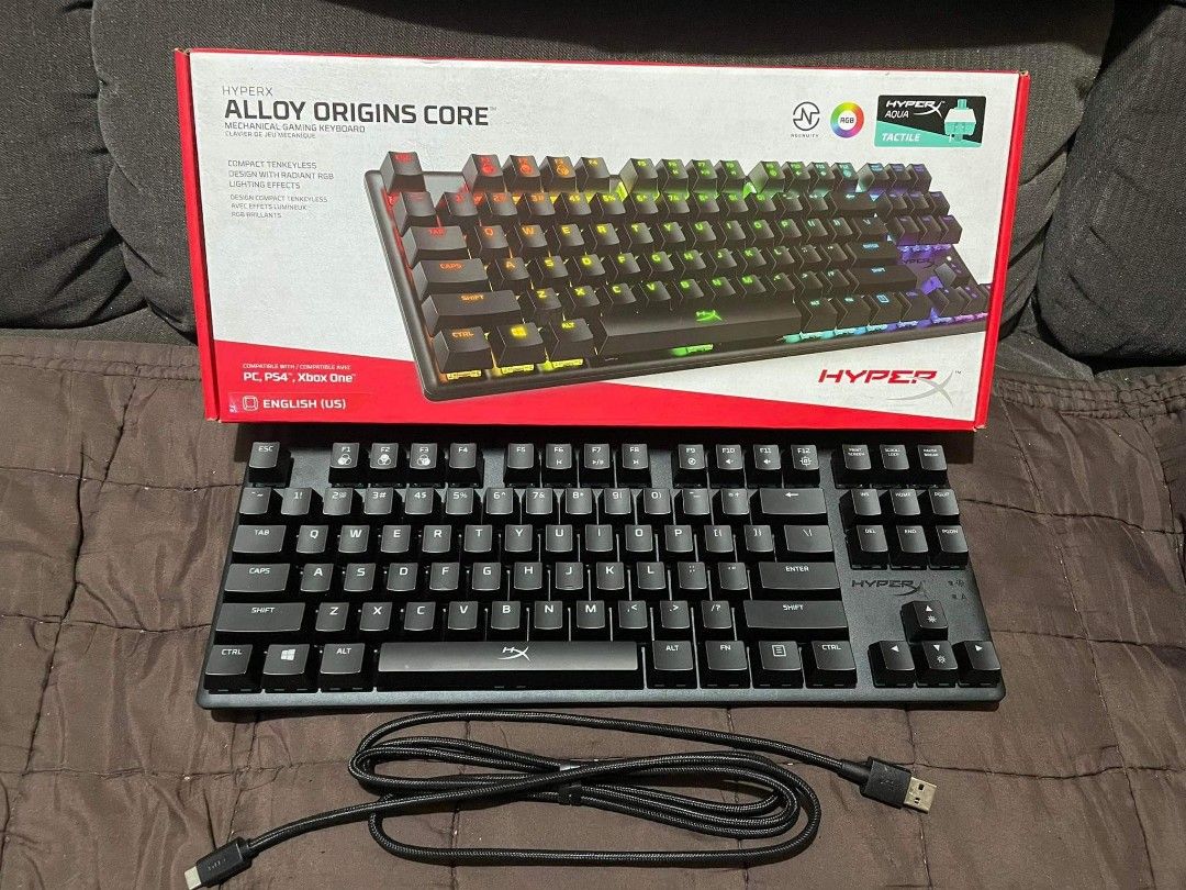 HyperX Alloy Origins Core (Aqua) and Razer Blackshark V2, Computers ...