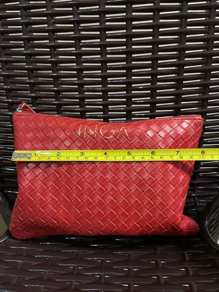 INGA Red Weave Banig Pouch, Women's Fashion, Bags & Wallets, Purses ...