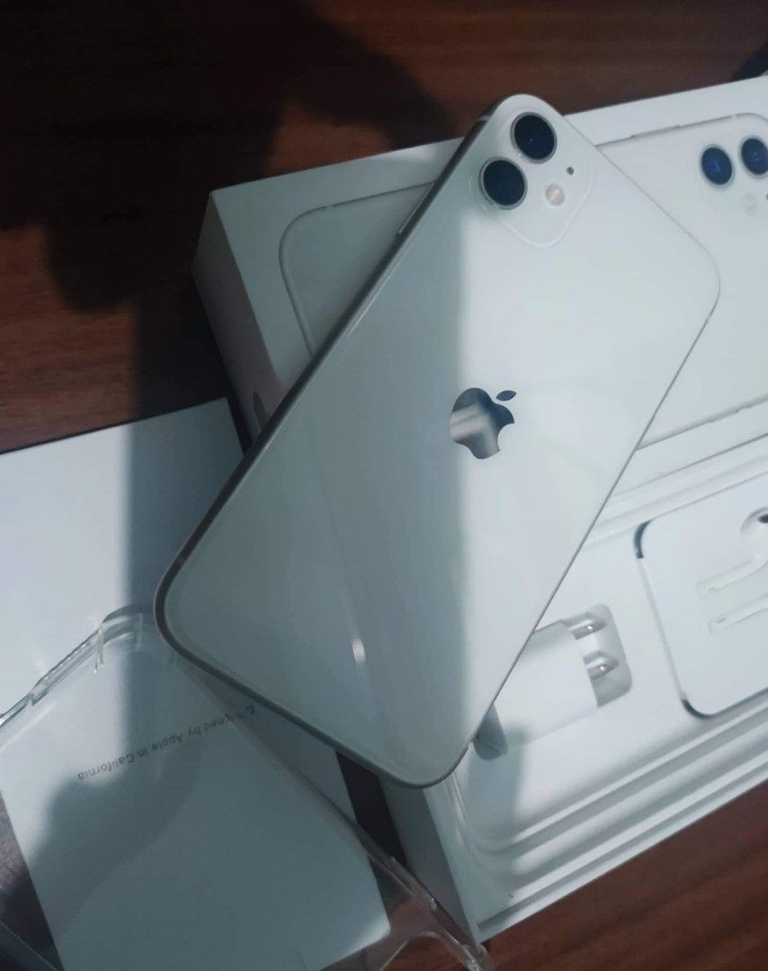 Iphone 11 White 256GB Factory Unlocked NTC Complete Package Pp/a model ...