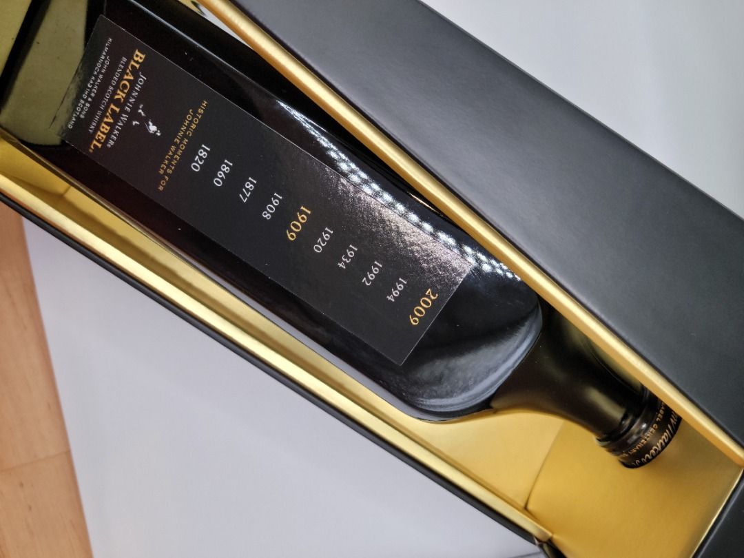 Johnnie Walker centenary edition 12 Years Old Black Lebel -100 Years Of ...