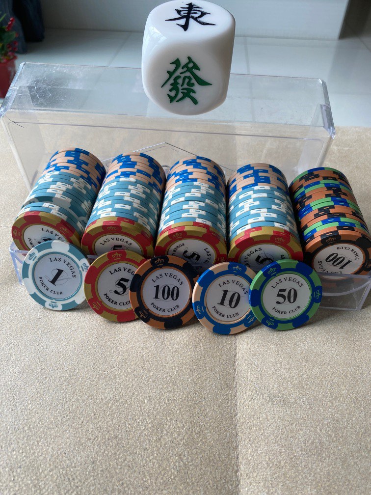 Mahjong chips and mahjong wind indicator, Hobbies & Toys, Toys & Games ...