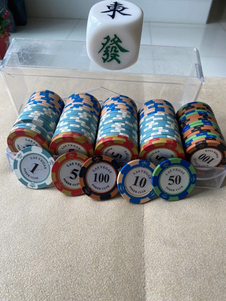 Mahjong chips and mahjong wind indicator, Hobbies & Toys, Toys & Games ...