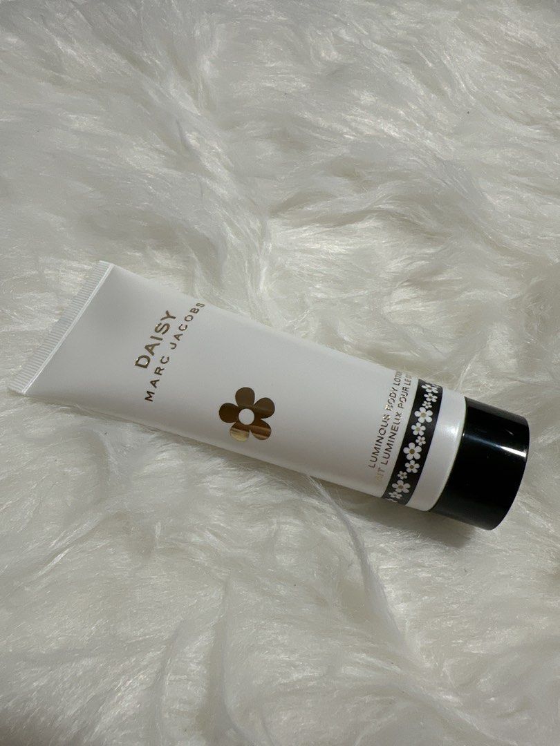 Marc Jacobs Daisy Body and Hand Lotion, Beauty & Personal Care, Bath ...