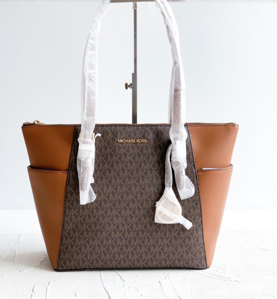 Michael kors Mk charlotte tote bag sign brown, Barang Mewah, Tas ...