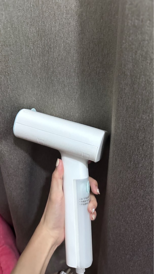 Midea handheld iron, TV & Home Appliances, Irons & Steamers on Carousell