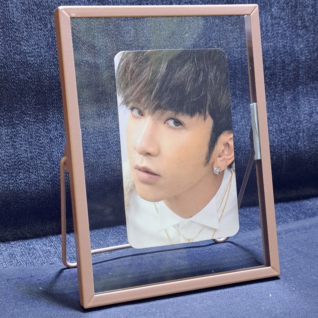 MIRROR Anson Lo 盧瀚霆 教主 相架 。 12, 傢俬＆家居, 家居裝飾, 相架畫作 - Carousell