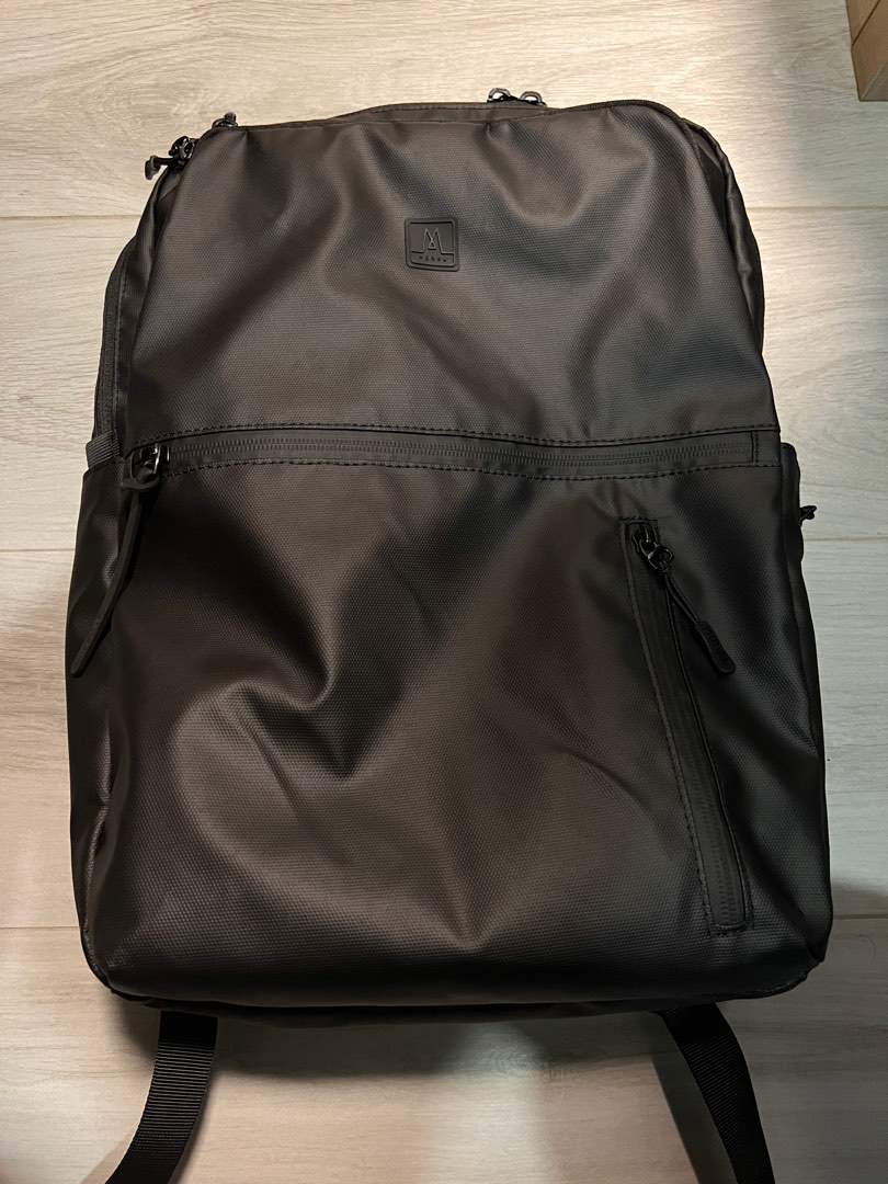Moral bag Cecil compact stealth bomber edition, 男裝, 袋, 背包 - Carousell