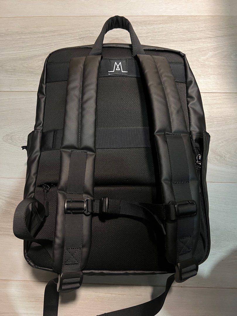 Moral bag Cecil compact stealth bomber edition, 男裝, 袋, 背包 - Carousell